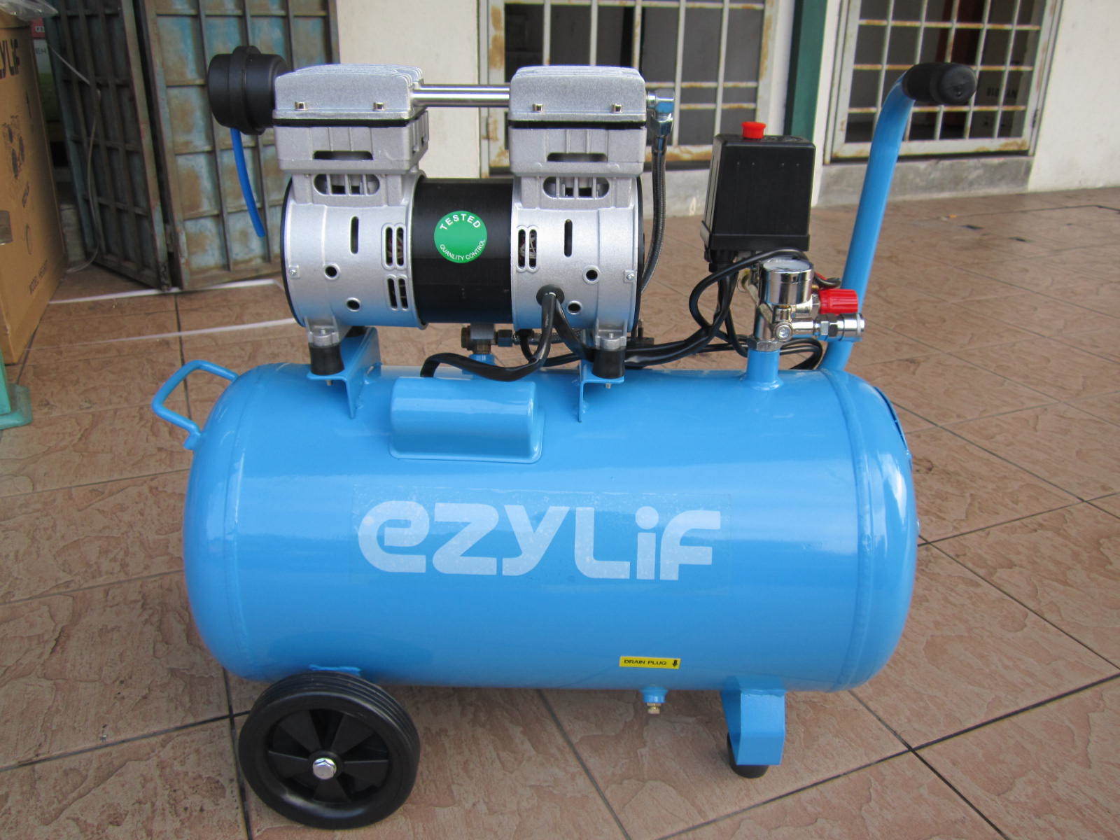 EZYLIF 750W 50L Quiet and Oil-Less Air Compressor HEF50T – Techno Tools ...